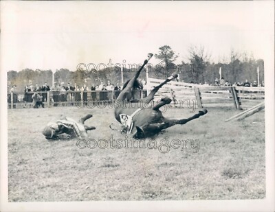 1964 Press Photo Horse Racing Jockey Joe Aitcheson Falls Off Cottage | eBay