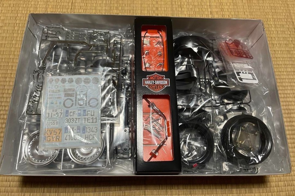 TAMIYA Harley-Davidson FLSTFB Fat Boy Lo 1/6 Big Scale Series Plastic ...