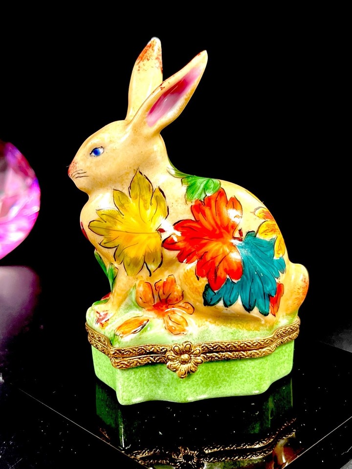LIMOGES FRANCE CHAMART RABBIT AUTUMN LEAF ENAMEL PORCELAIN KEEPSAKE ...