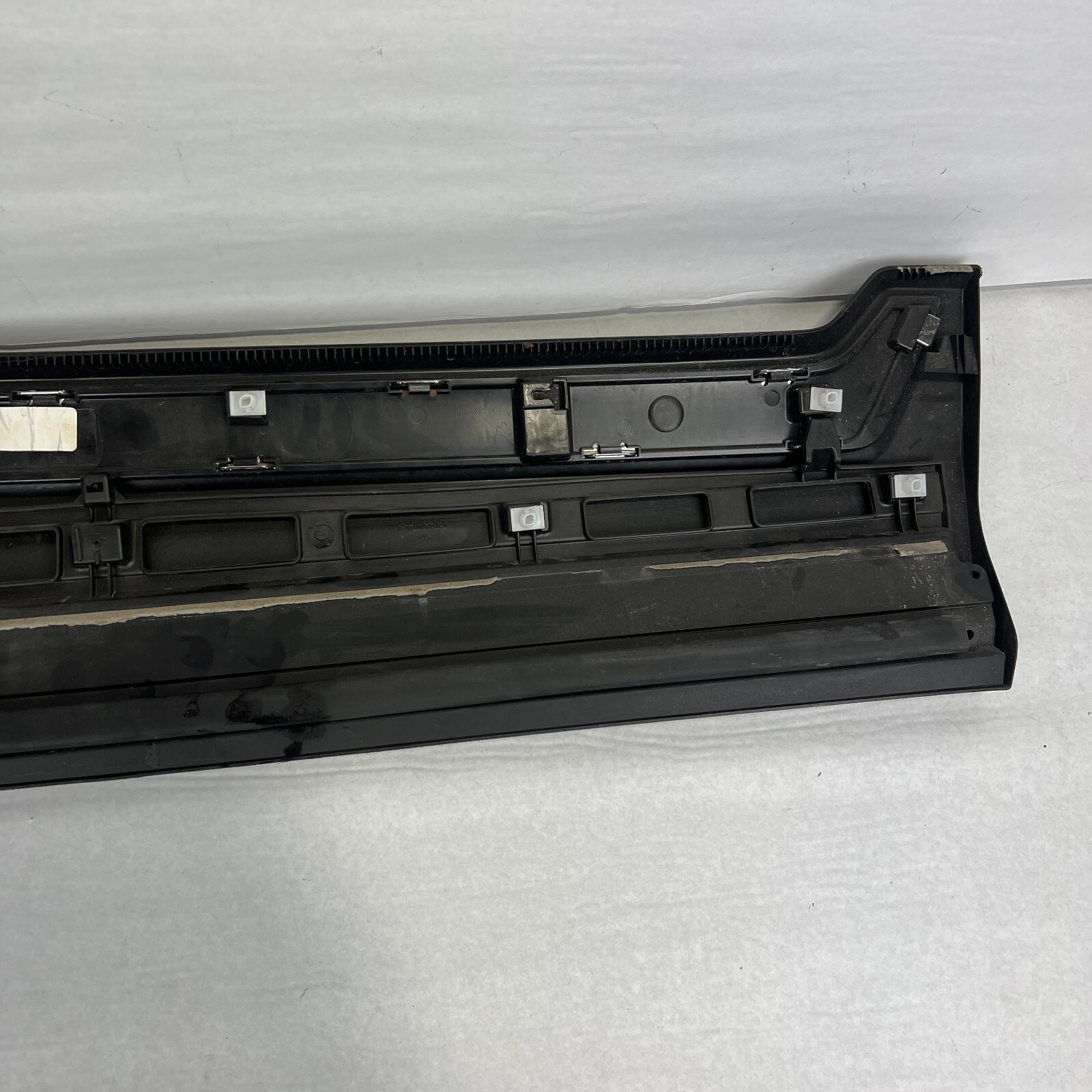 OEM 2017 - 2021 Honda CR-V Front Left Lower Door Molding Chrome 75332 ...