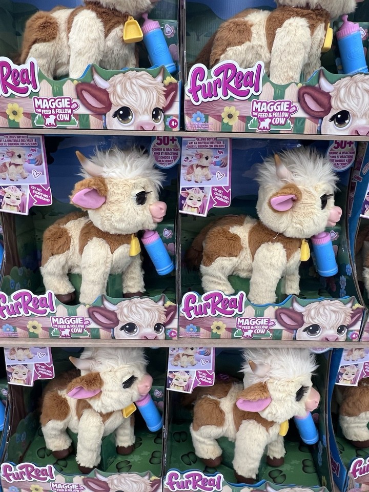 Amazing** FurReal Friends Maggie the Feed & Follow Cow Interactive ...