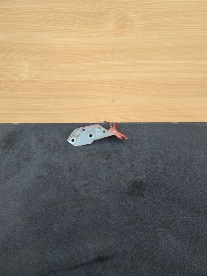 RENAULT CAPTUR MK1 X87 FACELIFT O/S DRIVER SIDE RIGHT WING FENDER MOUNT ...