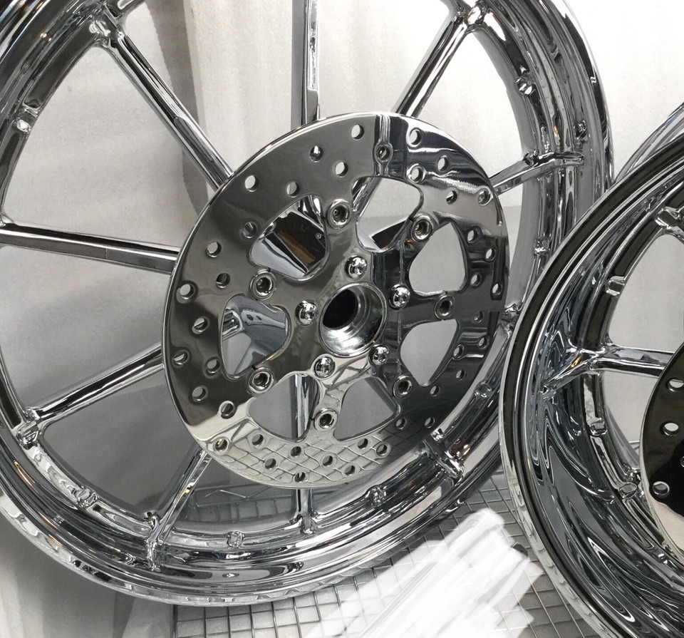 Harley Breakout Softail 2013 -24 Wheels Custom RIMS PULLEY & BEARING ...