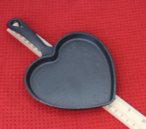 Heart Shaped Cast Iron Pan Mini 5" Breakfast Brunch EUC | eBay