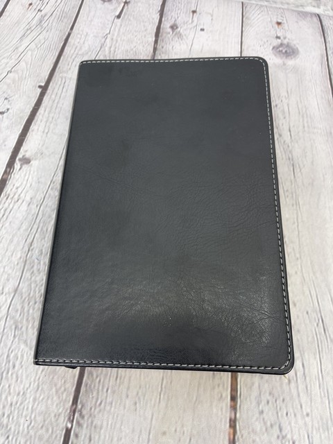 HCSB Ultrathin Reference Bible, Black LeatherTouch by Holman Bible ...