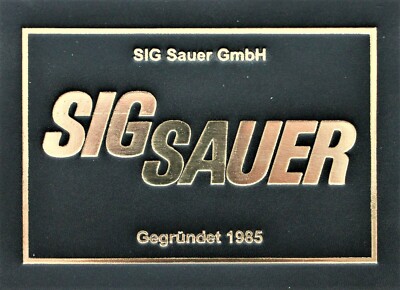 PRESENTATION CUSTOM DISPLAY CASE BOX TRADE LABEL for SIG SAUER PISTOL ...