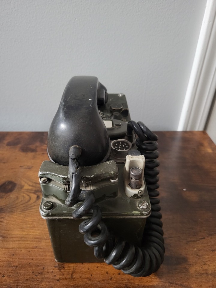 Vintage Korean / Vietnam War Era US Army Military Field Telephone Set ...