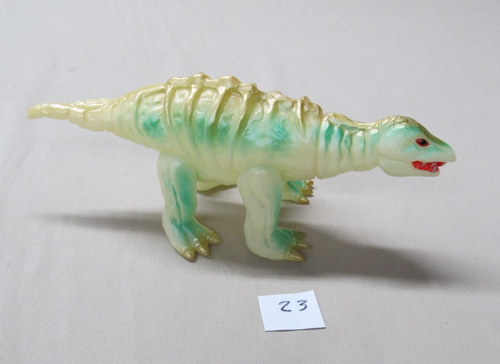 ULTRAMAN Kaiju Monster Bullmark STEGON GID Version 2003 Reissue 10" (23 ...