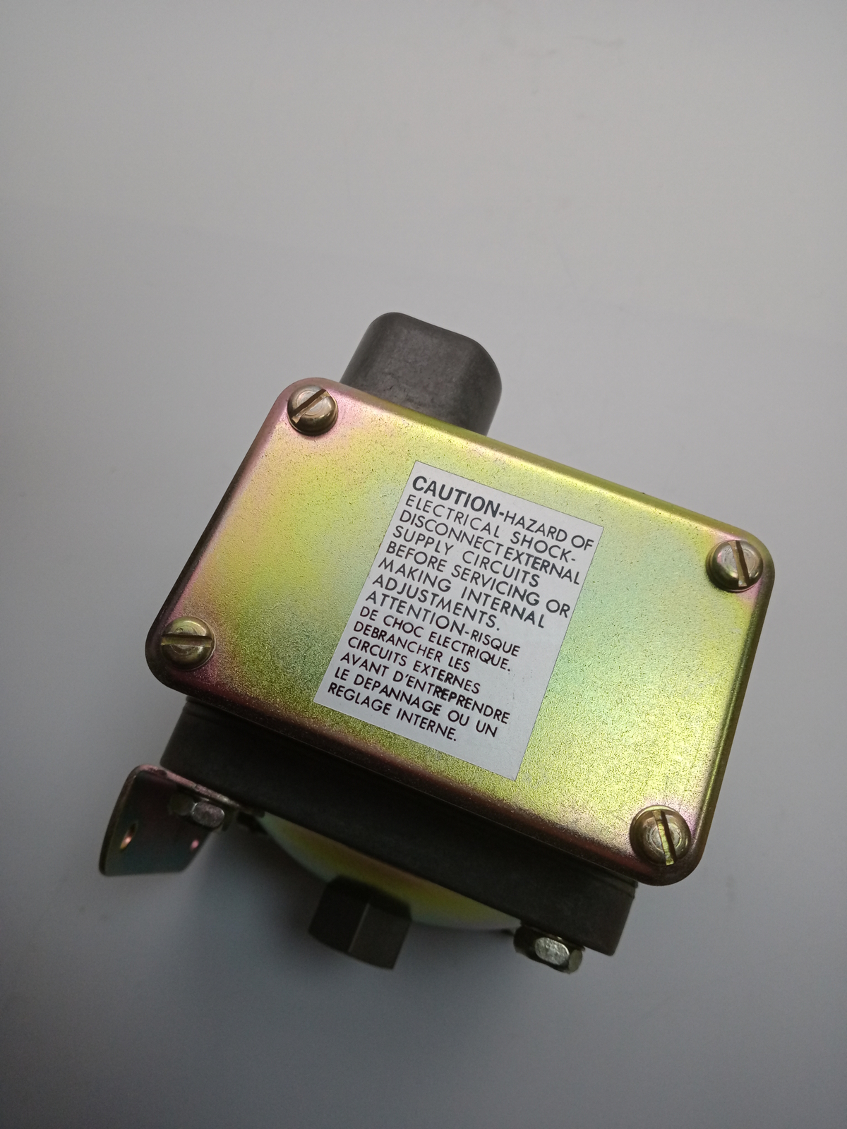 Barksdale Valve Pressure/vacuum Actuated Switch Model D1t M18ss for ...