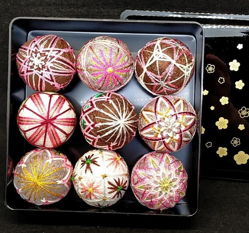 Japanese traditional handball TEMARI thread decorated 9 balls w/ box φ1 ...