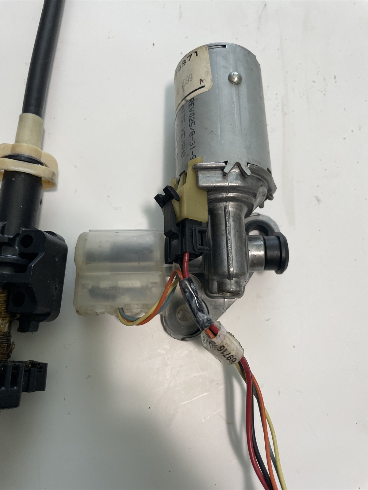 02 Cadillac Deville Steering Column Control Motor 26079871 for sale ...