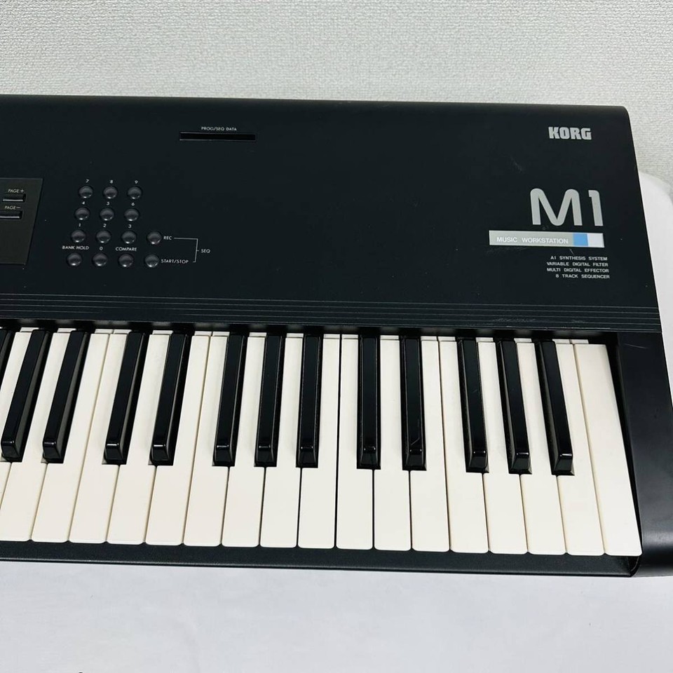 Korg M1 61-Keys Keyboard Synthesizer Music Workstation Black keyboard ...