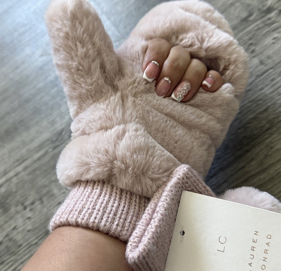 LC Lauren Conrad Women's Pink Fuzzy Mittens One Size NWT | eBay