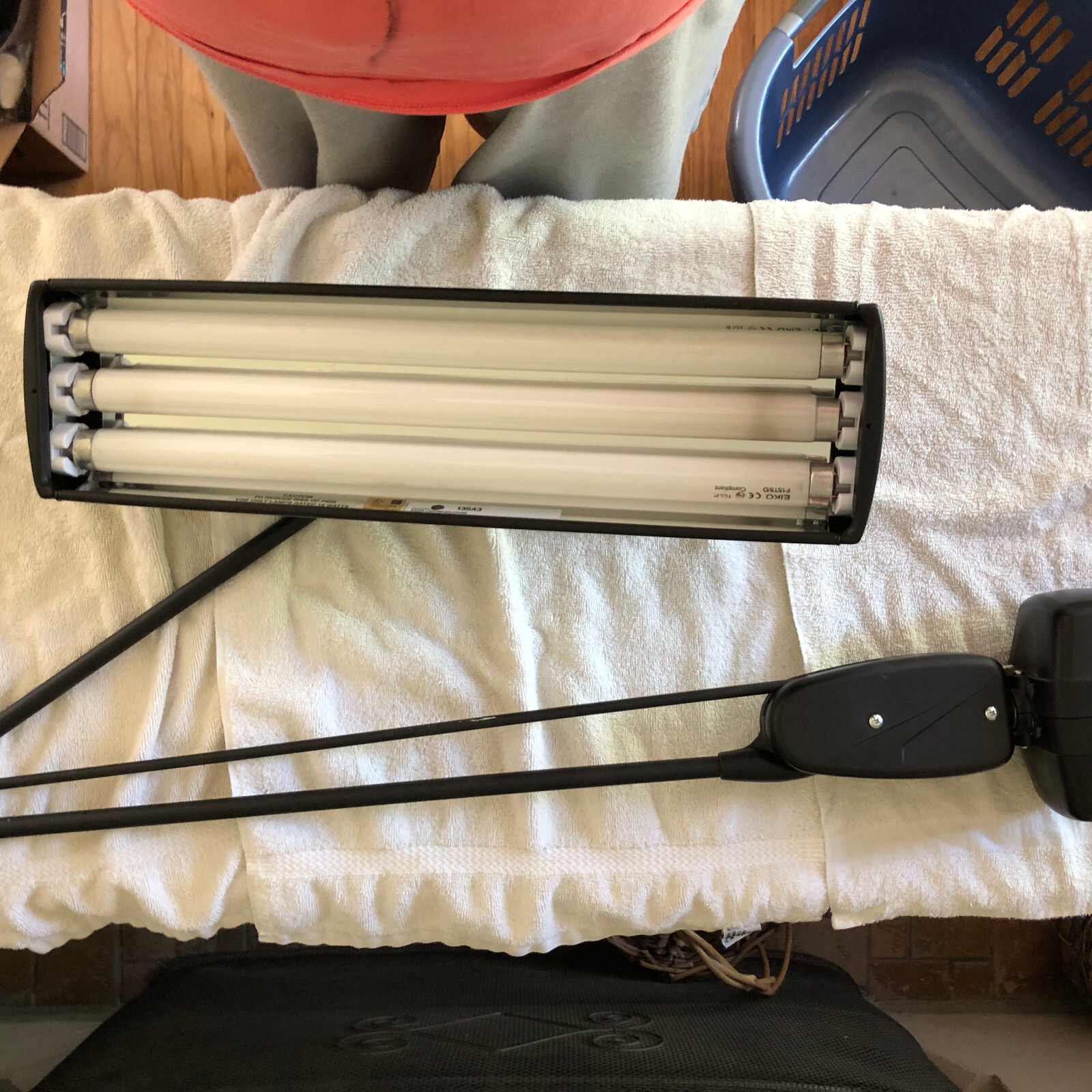 Dazor Fluorescent 45W Pivot Base Light (43″) Model #135C3-Black | eBay