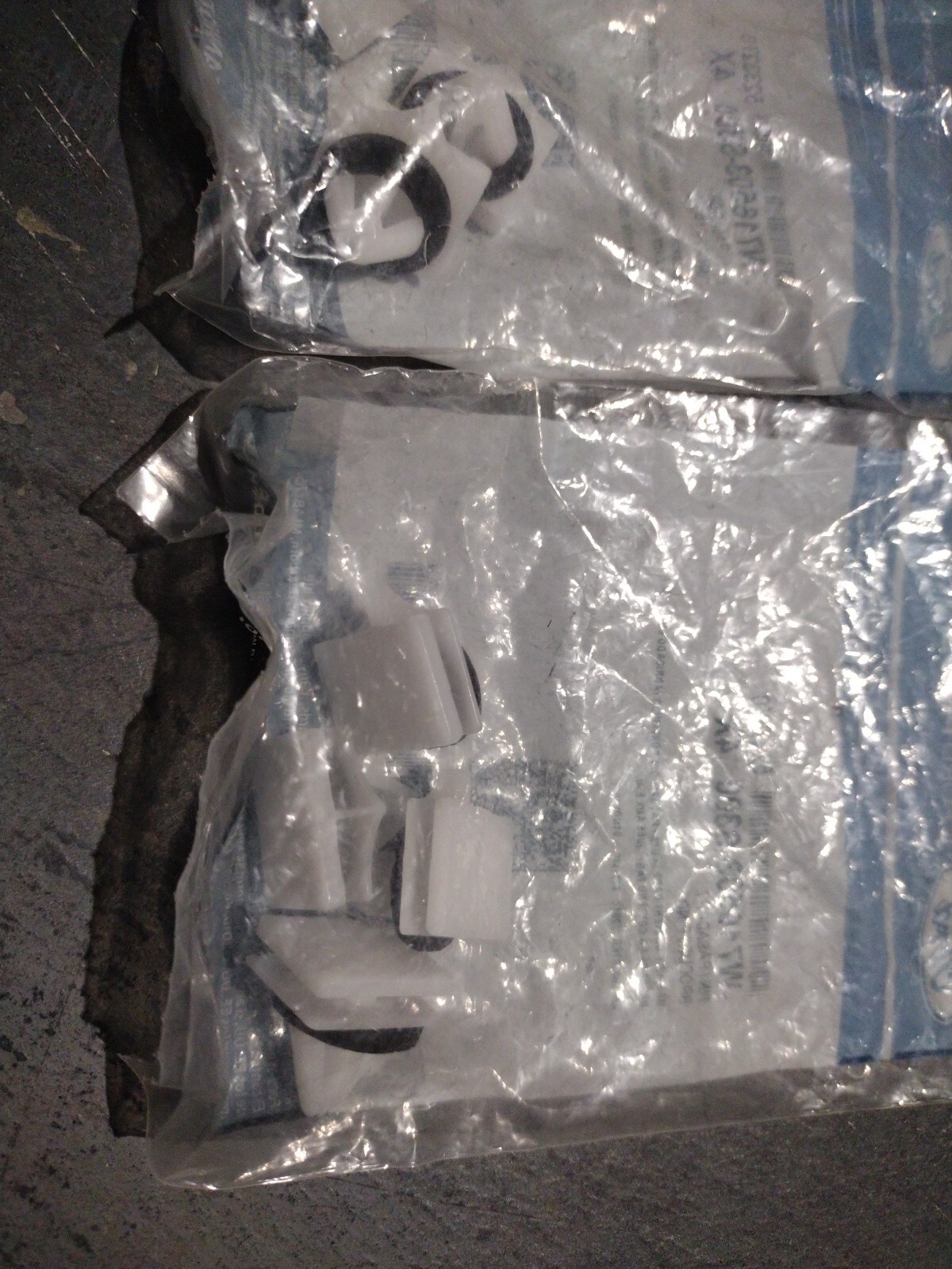 NEW OEM Genuine Ford Rocker Panel Molding Clip -W716503-S300 QTY.8 | eBay