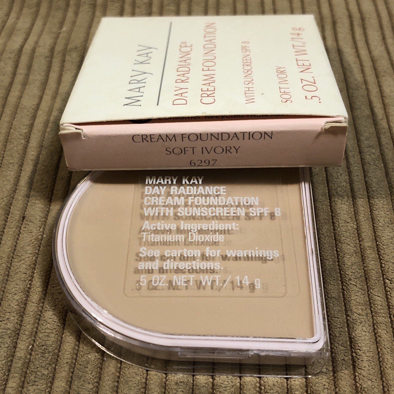 Mary Kay 6297 Soft Ivory Day Radiance Cream Foundation .5 oz. SPF 8 - NEW | eBay