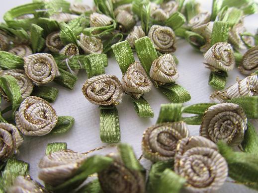 288 Small Satin Ribbon Rose Flower 20mm Applique/trim/bow/Green leaf ...