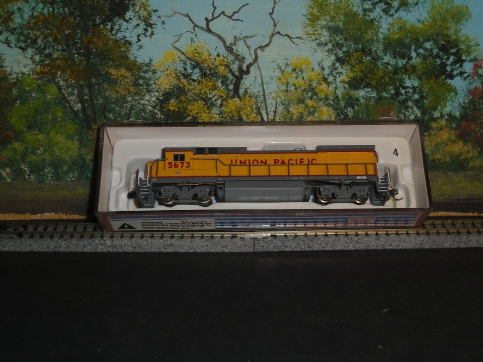 ATLAS N SCALE #48725 DASH 8-40B UNION PACIFIC #5673 DECODER EQUIPPED | eBay
