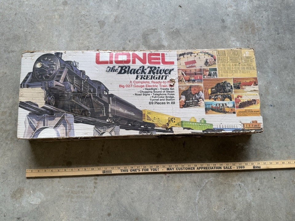 Lionel The Black River Freight A Complete Set BIG 027 Gauge Electric ...