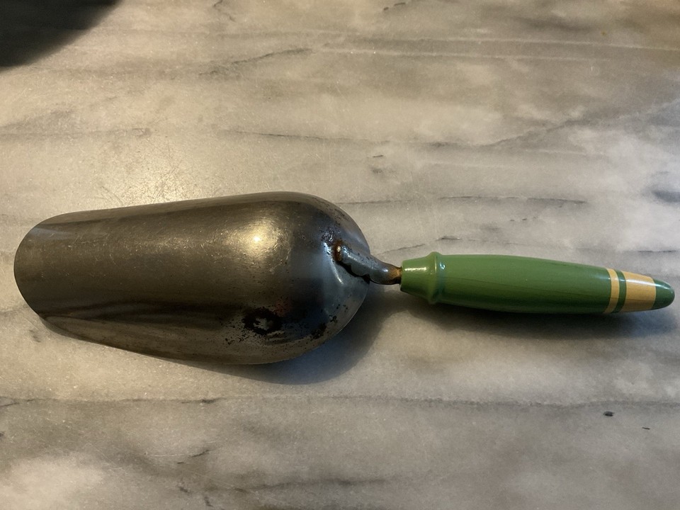 Vintage Skyline Level Full Half Cup Scoop Green/Green Handle Made In ...