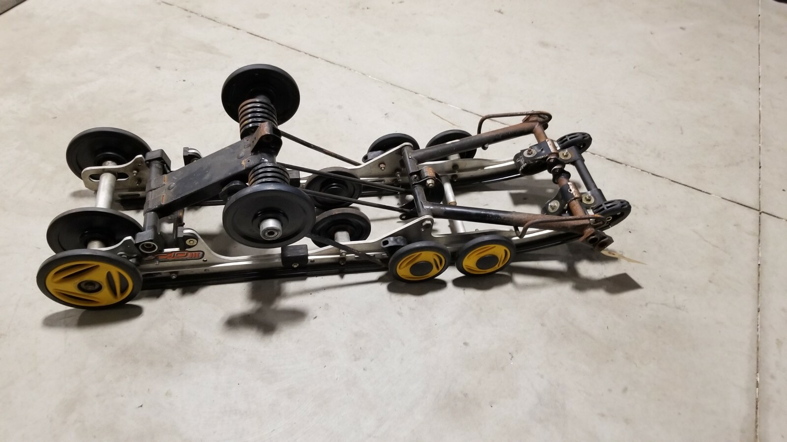 Skidoo Rev SC3 Rear Suspension Idler Wheels Bogie Rails Skid Frame 800 ...