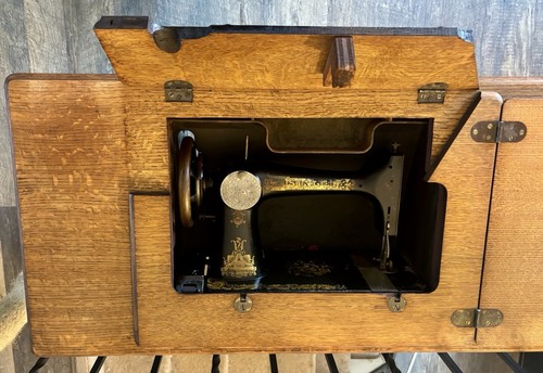 Antique 1911 Singer Sewing Machine Model 27 Sphinx w/ Treadle G1016977 ...