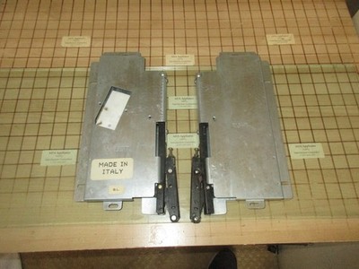 Set (L & R) Bosch Oven Door Hinges 00493358, 00493360 | eBay
