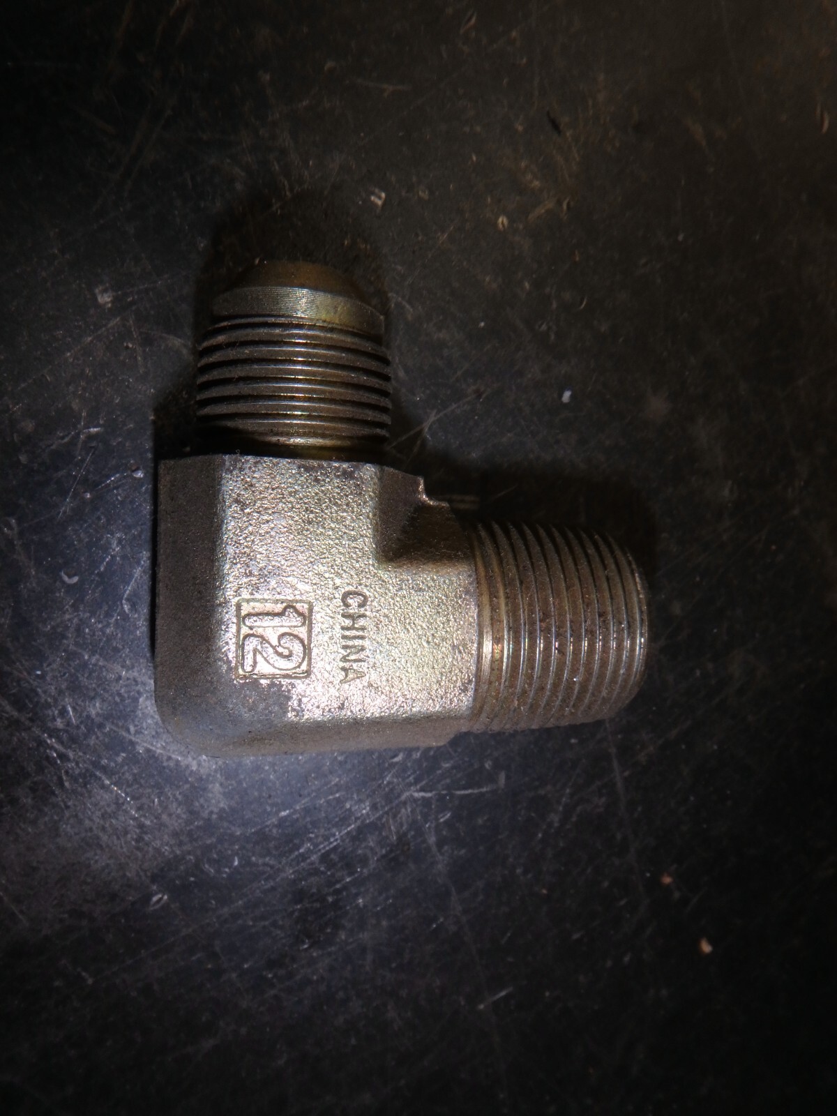 #12MP to #8MJ 90 degree adapter fitting, 3/4" Male Pipe to 1/2" Male ...