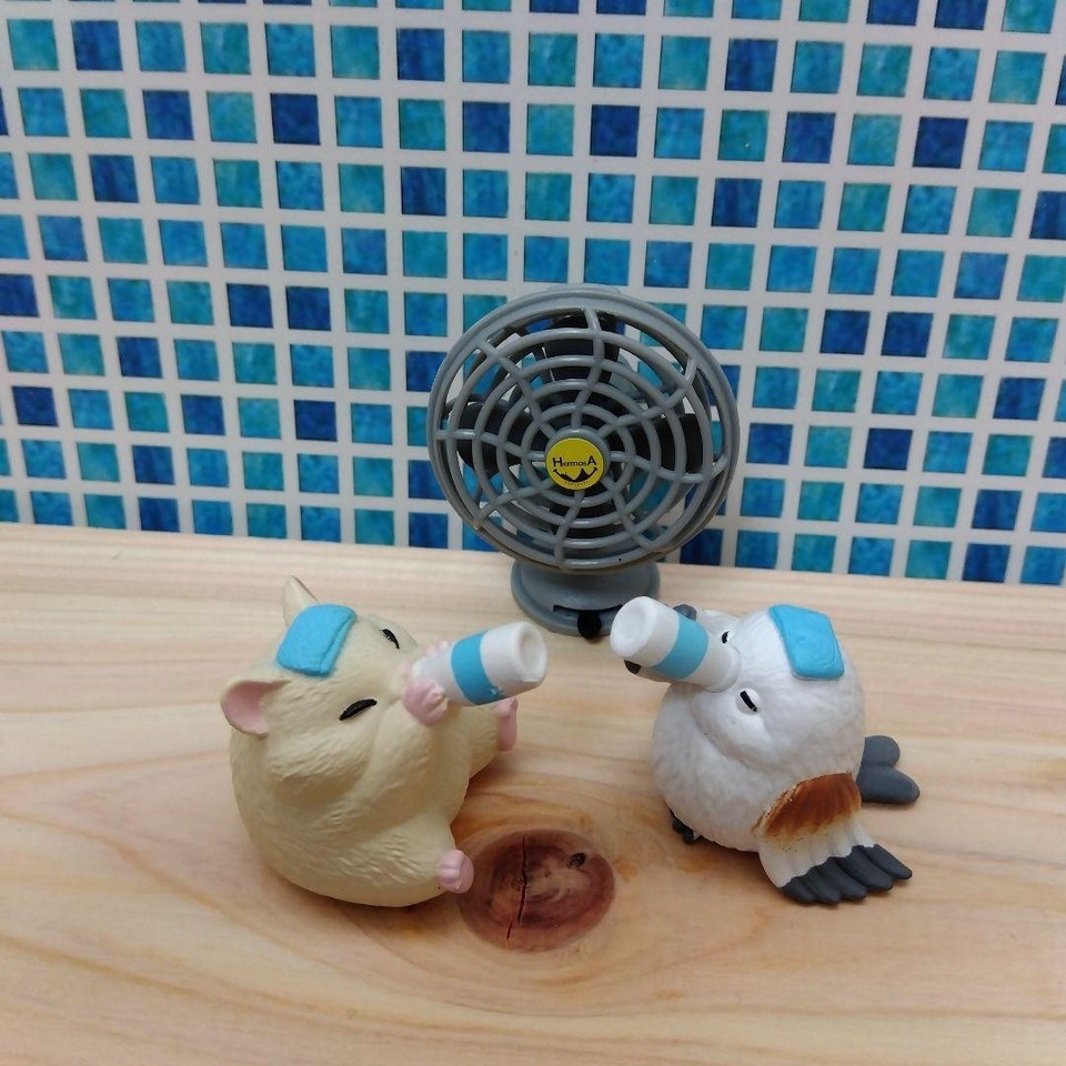 Long-tailed Tit Hamster Fan Retro Fan Gacha Mini Book | eBay