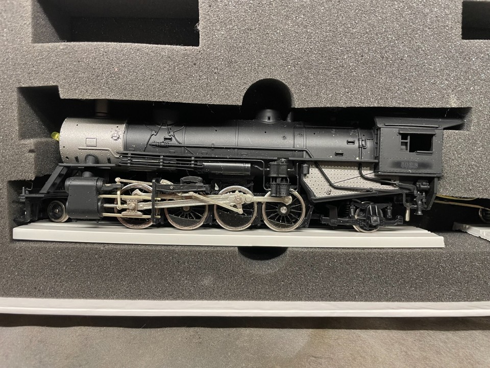 HO scale 2-8-2 steam locomotive by Athearn Genesis ready for ...