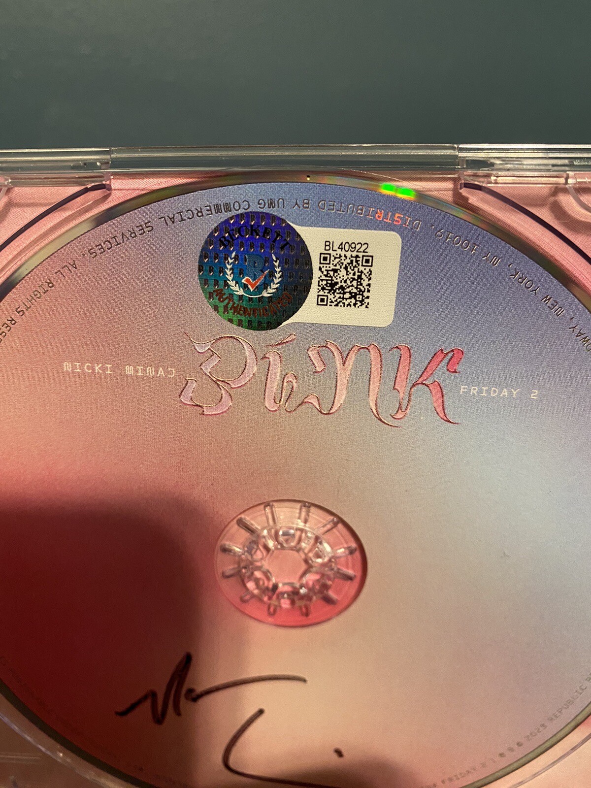Nicki Minaj Autograph Signed Pink Friday 2 CD Beckett COA BL40922 ...