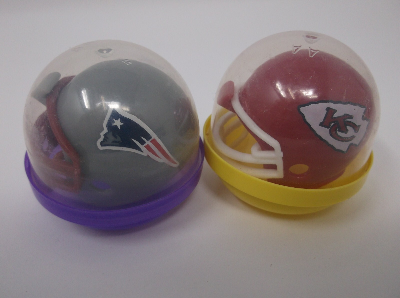 AA Plastic Vending Machine NFL Mini Football Helmets Lot of 8 | eBay