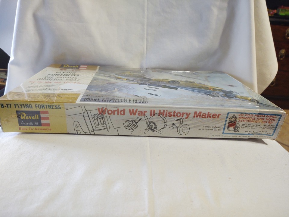 Vintage (1972) B-17 Memphis Bell Flying Fortress airplane model by ...