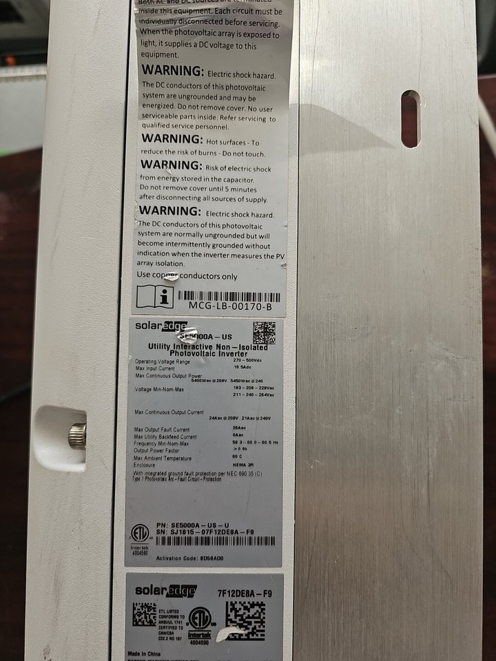 Solaredge SE5000A-US inverter (SE5000A-US-U)+ DC Safety Switch (DCD-1PH ...