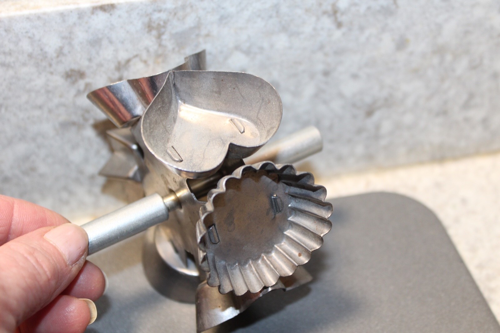 Vintage West Germany DRGM Metal Rotary Rolling Pastry Cookie Cutter 6 ...