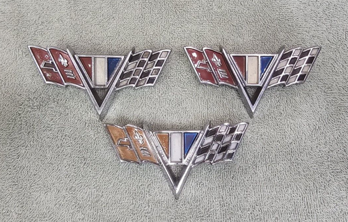 Vintage OEM 64-67 Chevy Chevrolet Flag V8 Emblem Badge 3840318 Impala ...