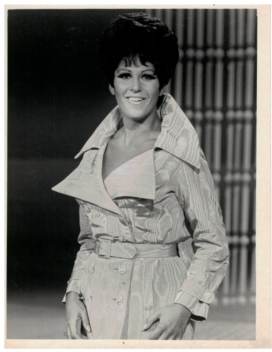 Lainie Kazan 1960s GroovyHistory | Singer/actress Lainie Kazan, 1970.