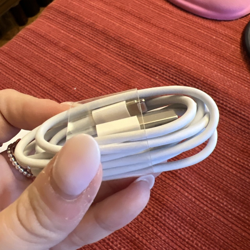 Apple A2935 USB-C 20W Power Adapter Wall Charger - White | eBay