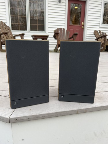 Pair Of JBL 52T Bookshelf Speakers In Excellent Cosmetic And Working ...