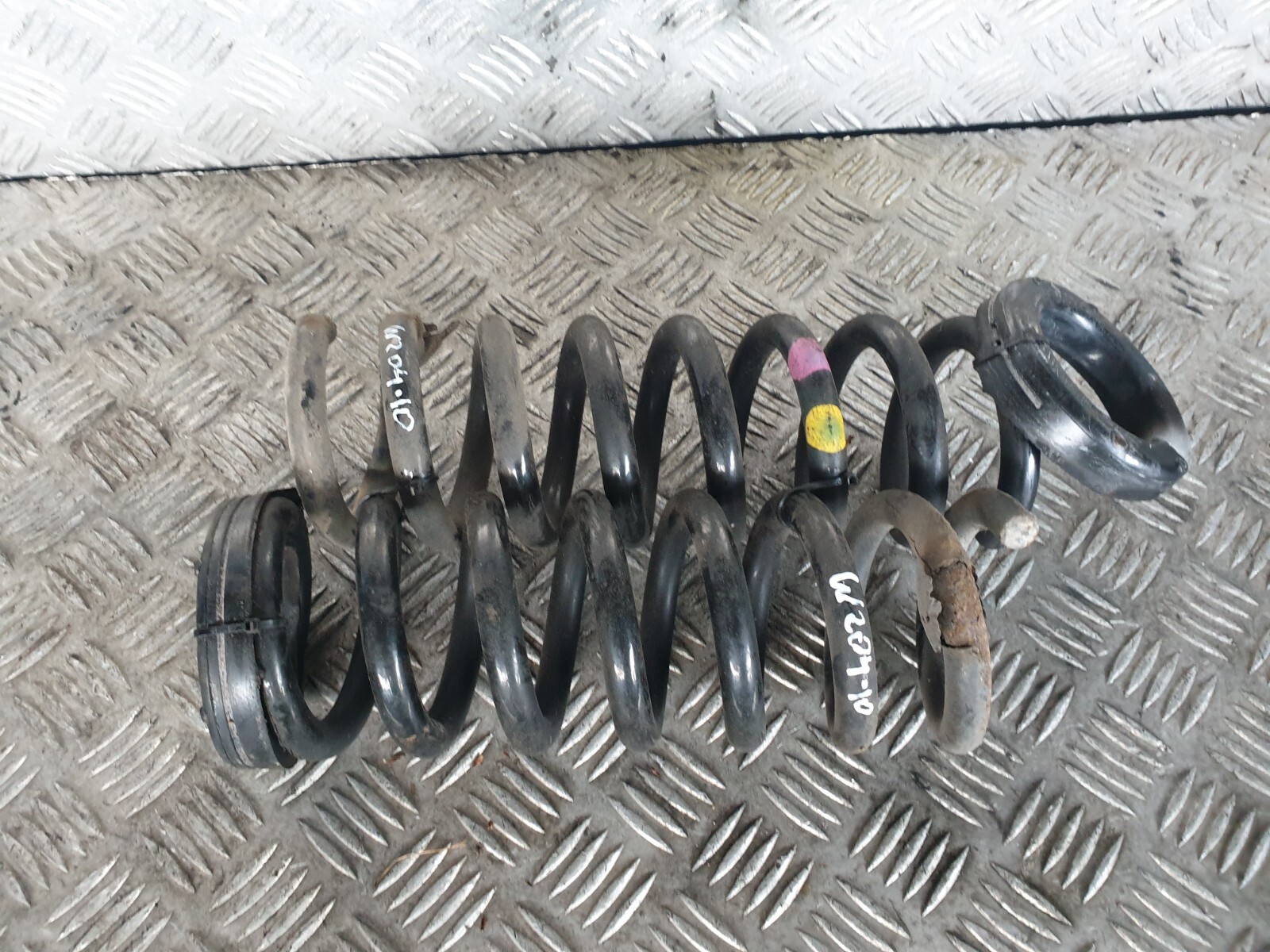 Mercedes C Class Coilspring Pair 2010 W204 C180 CGi Coil Spring Pair ...