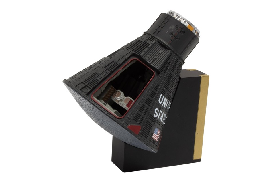 Daron Executive Series Gemini IV Capsule 1/24 Scale Collectible Resin ...