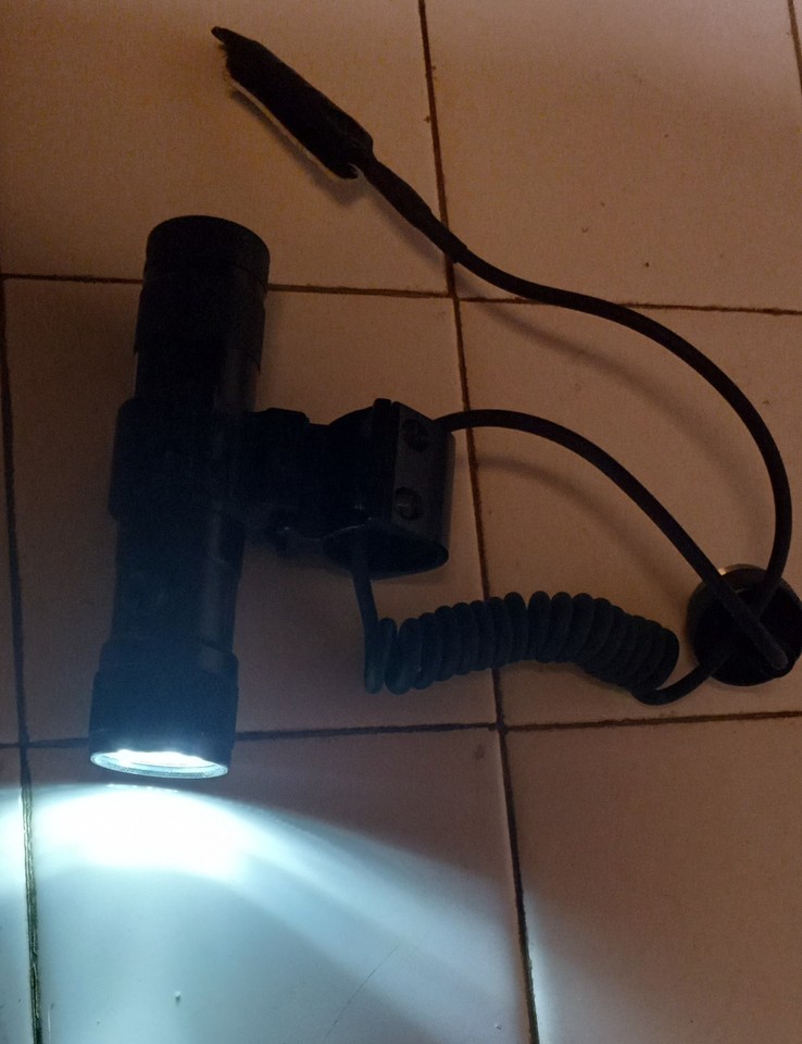 SSI Defender, 12 Gauge Shotgun Laser Light Combo Barrel Mount XSI-SGLFL ...