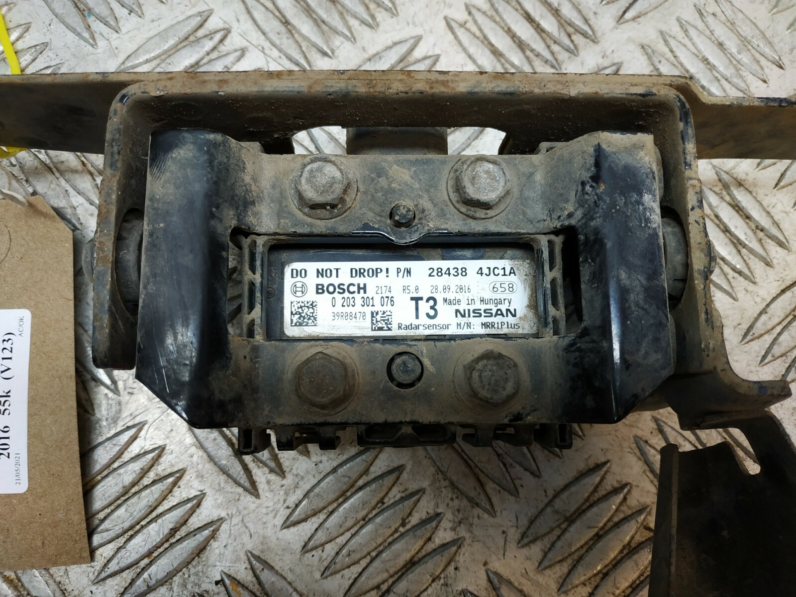 Nissan Navara D23 NP300 2.3 2016-17 Front Radar Distance Sensor ...