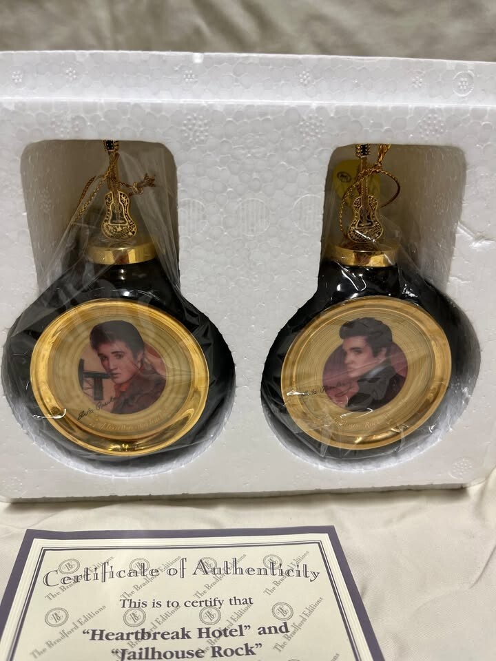 Vintage Bradford Editions Solid Gold Elvis Heirloom Porcelain Ornament ...