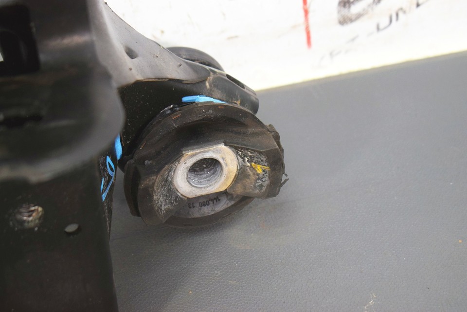 Mercedes Benz ML 400 W166 Vorderachsträger Achsträger Träger vorn ...