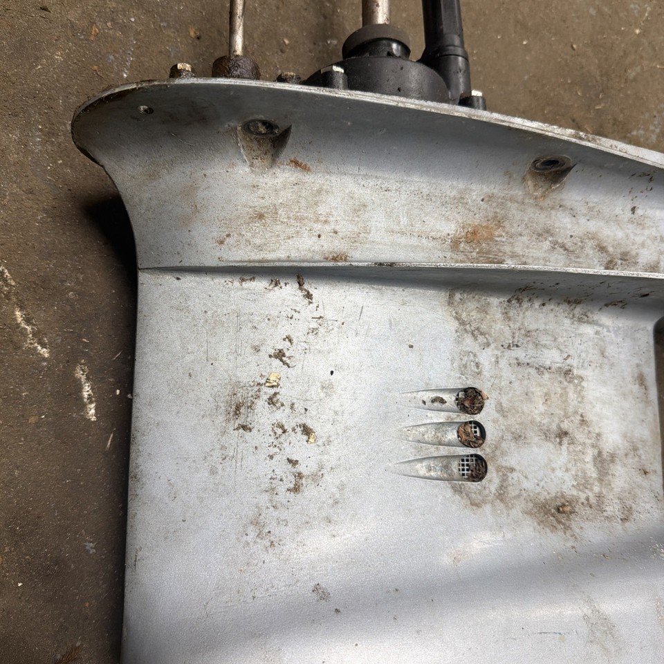 Johnson Evinrude 60 70 75 hp Lower Unit Gearcase 77 - 88 Outboard 4 ...