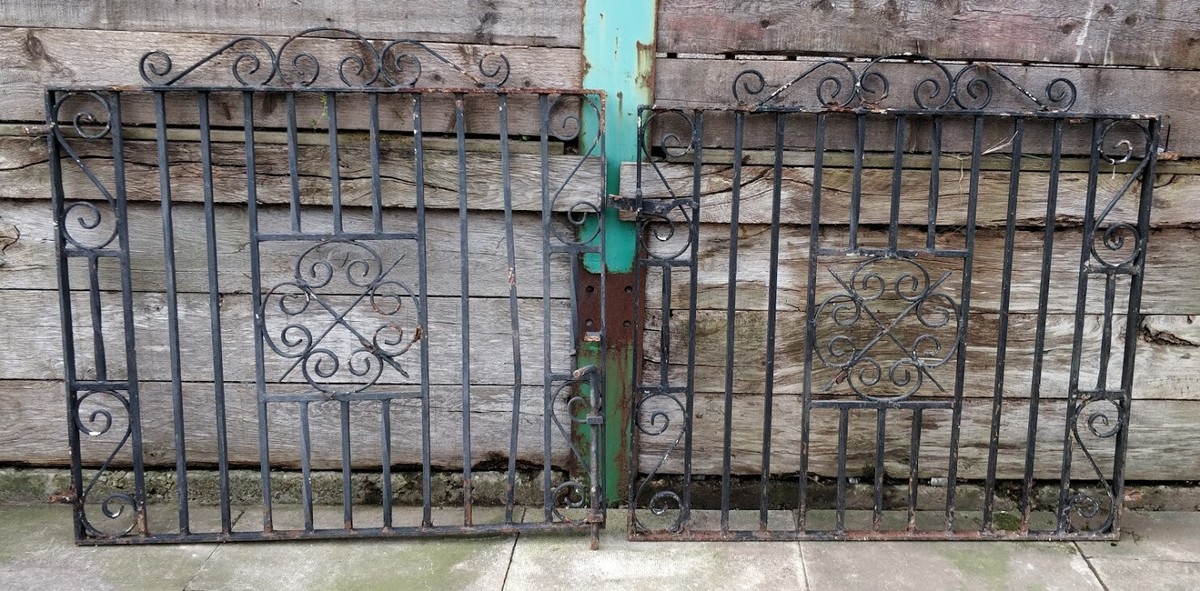 Scroll Gate Driveway