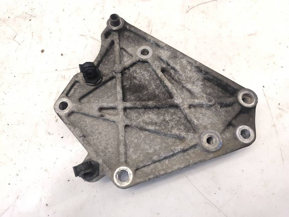 Alfa Romeo Mito 1.3JTDm 70kW 2010 Diesel Engine mounting bracket ...