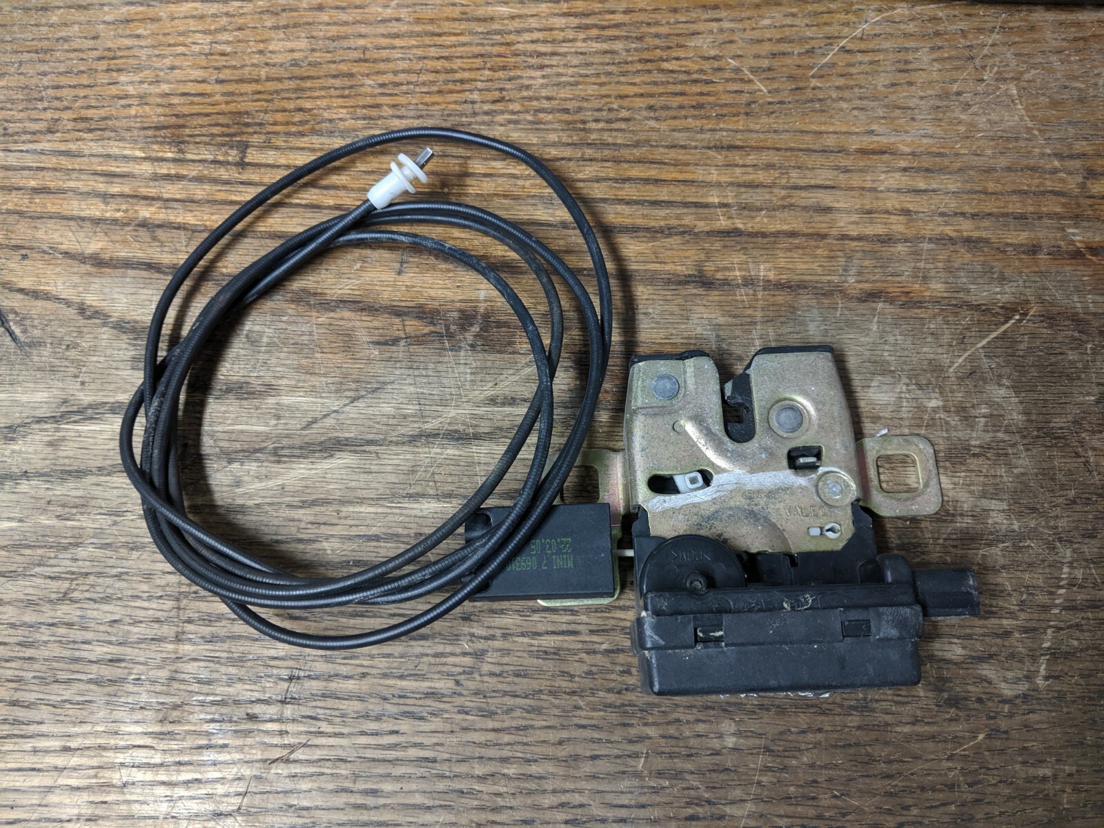 2005 MINI COOPER S R53 TRUNK LID OPENER LOCK LATCH ACTUATOR W/ CABLE ...