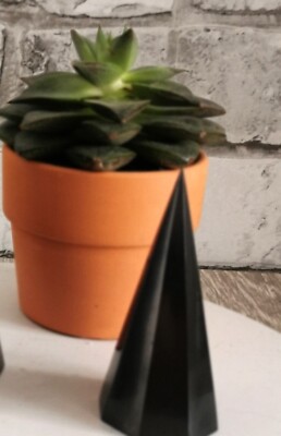 Shungite Polished Octahedral Pyramid 3cm base 5G EMF Radiation ...